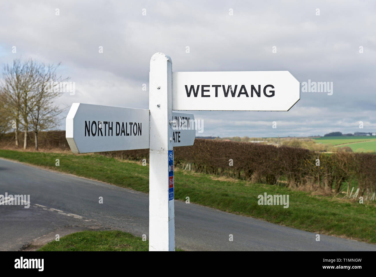 Wetwang sign hi-res stock photography and images - Alamy