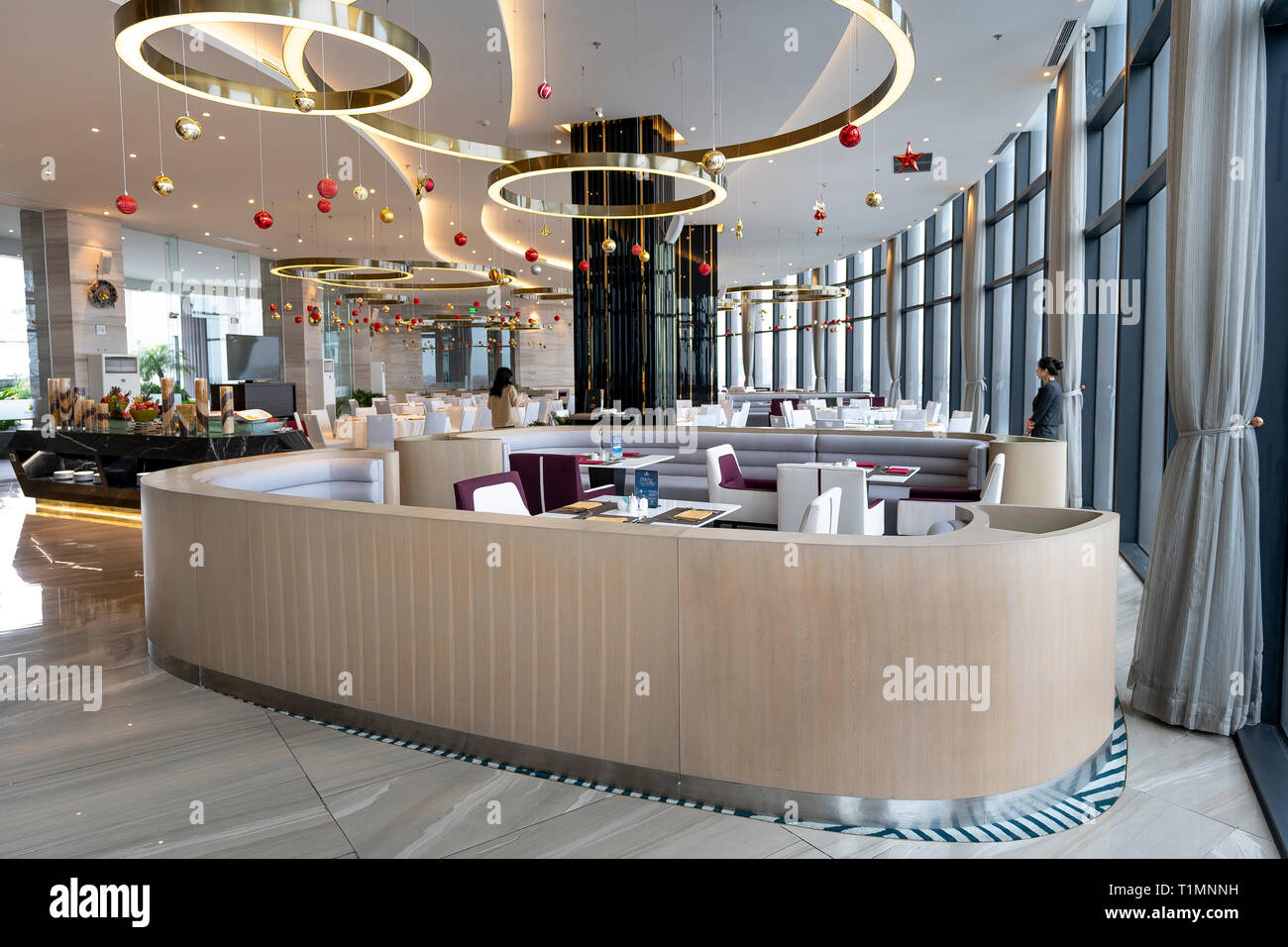Empty five star restaurant hi-res stock photography and images - Alamy