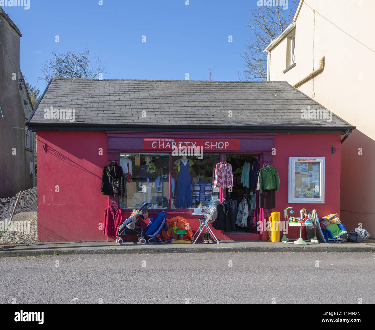 Selling used goods hi-res stock photography and images - Alamy