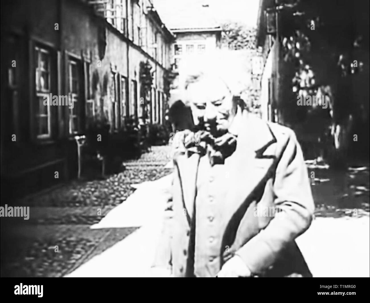 Nosferatu german film 1922 vintage screenshot Stock Photo - Alamy