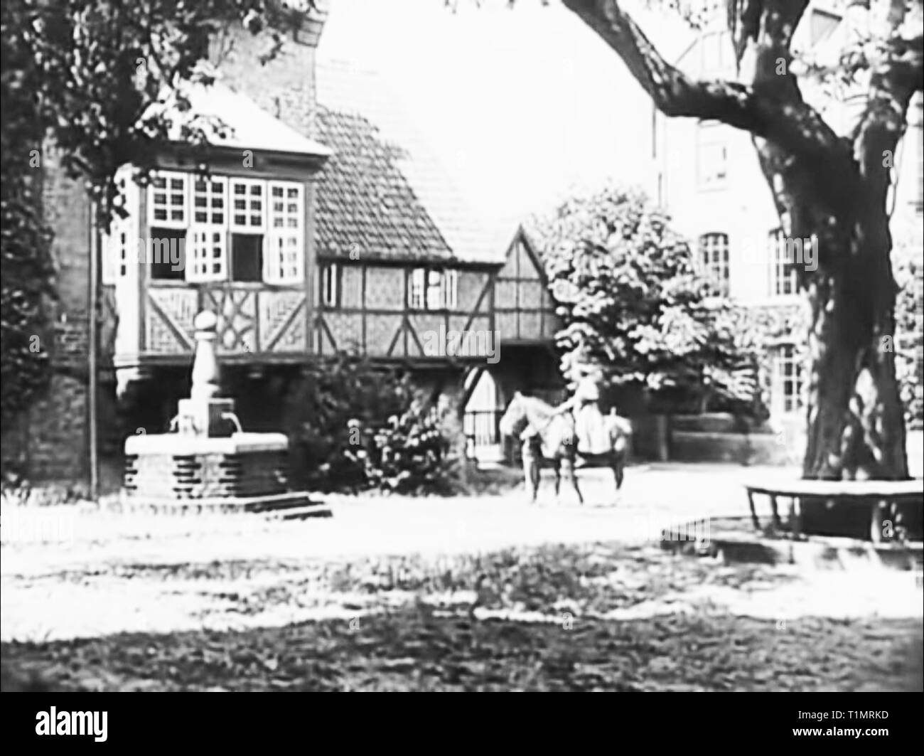 Nosferatu german film 1922 vintage screenshot Stock Photo - Alamy