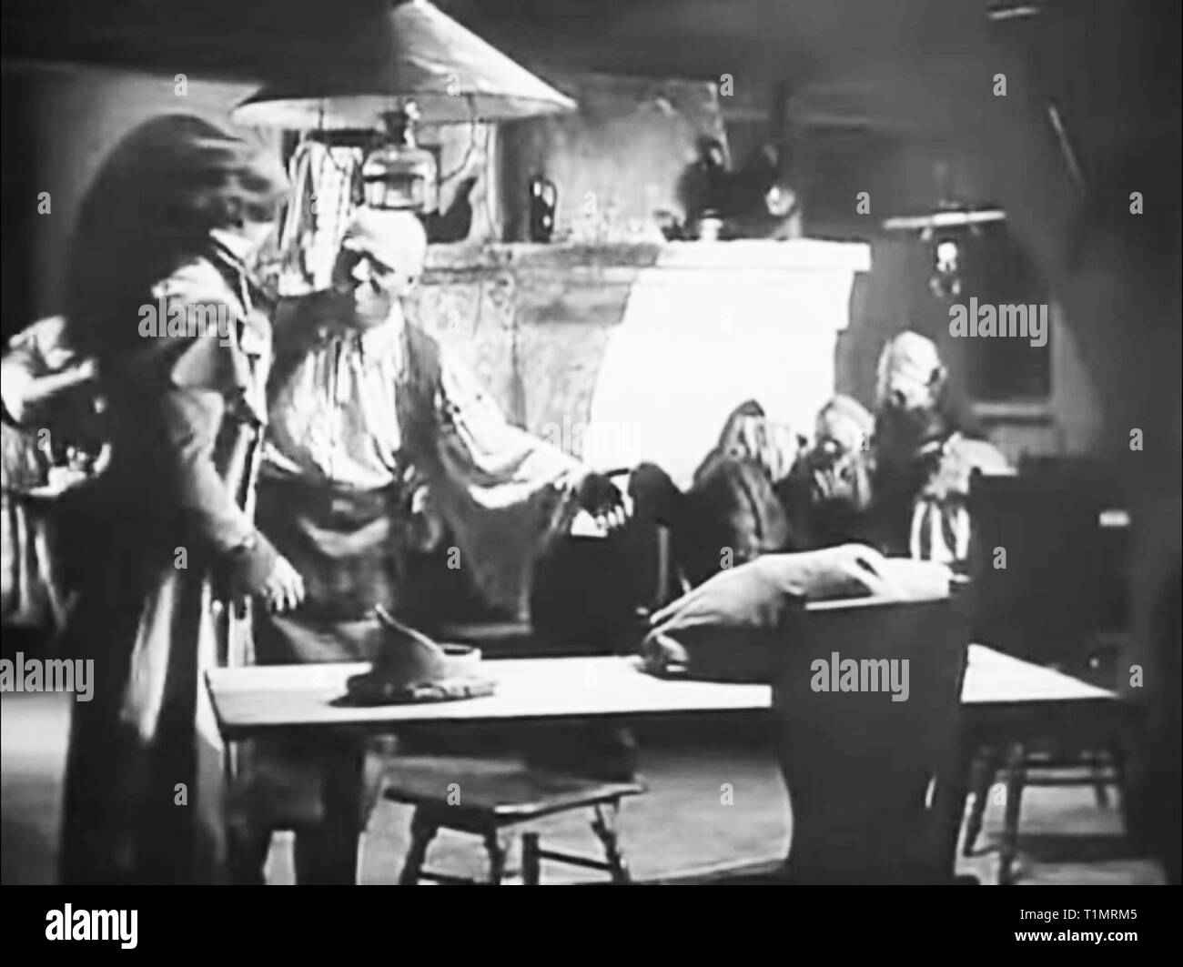 Nosferatu german film 1922 vintage screenshot Stock Photo - Alamy