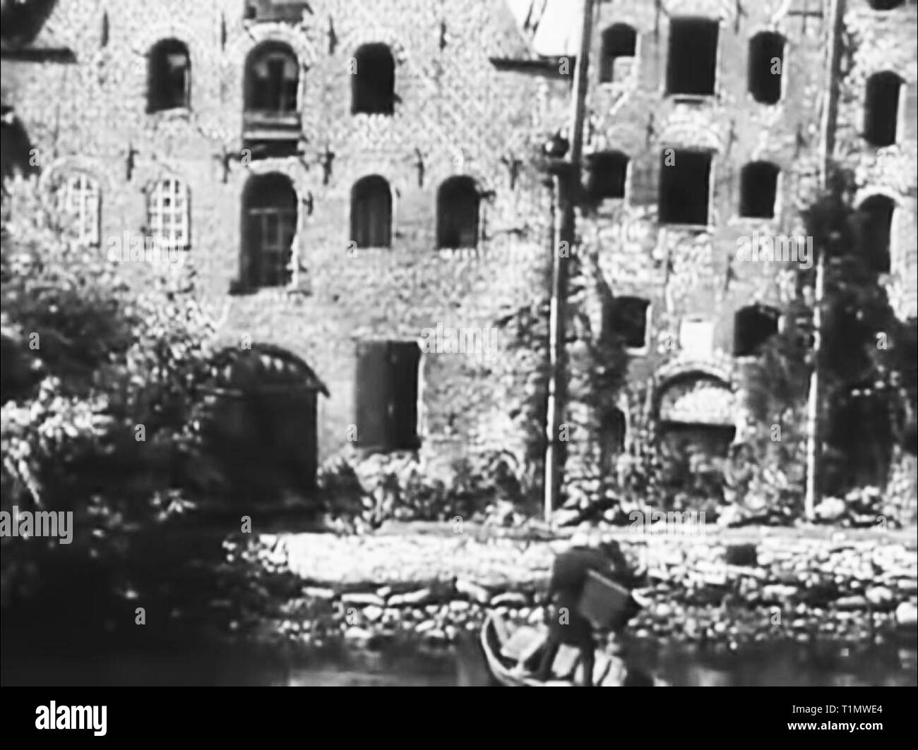 Nosferatu german film 1922 vintage screenshot Stock Photo - Alamy