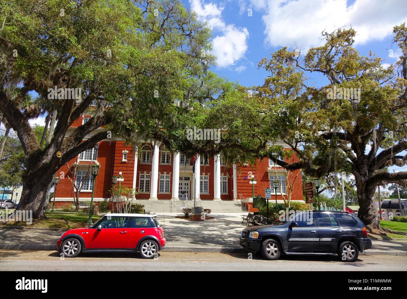 Hernando County Courthouse High Resolution Stock Photography and Images ...