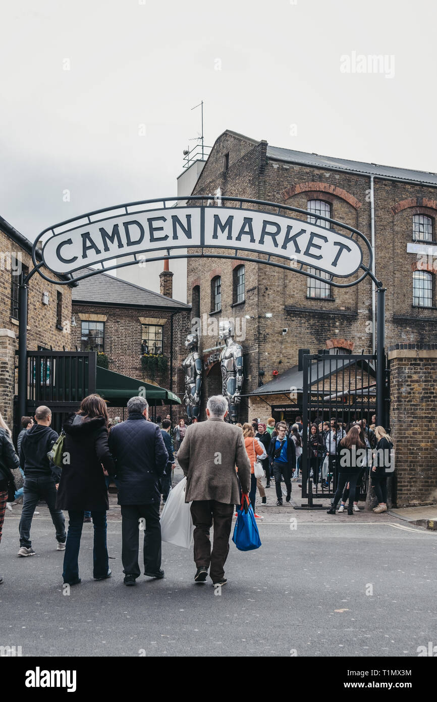 Market gates sign hi-res stock photography and images - Alamy