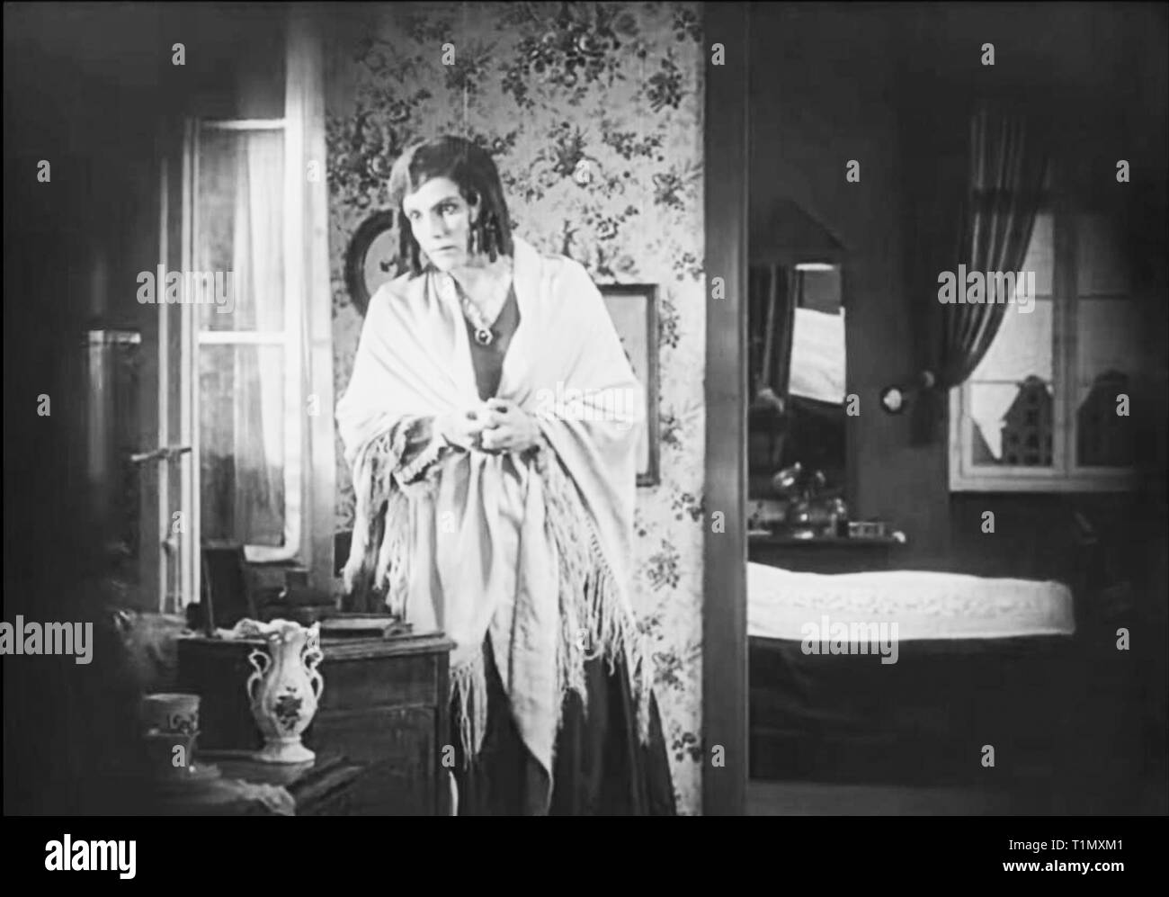 Nosferatu 1922 vintage movie screen Stock Photo - Alamy