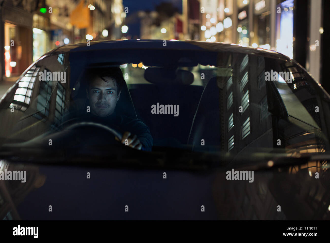 Nightlife car hi-res stock photography and images - Alamy