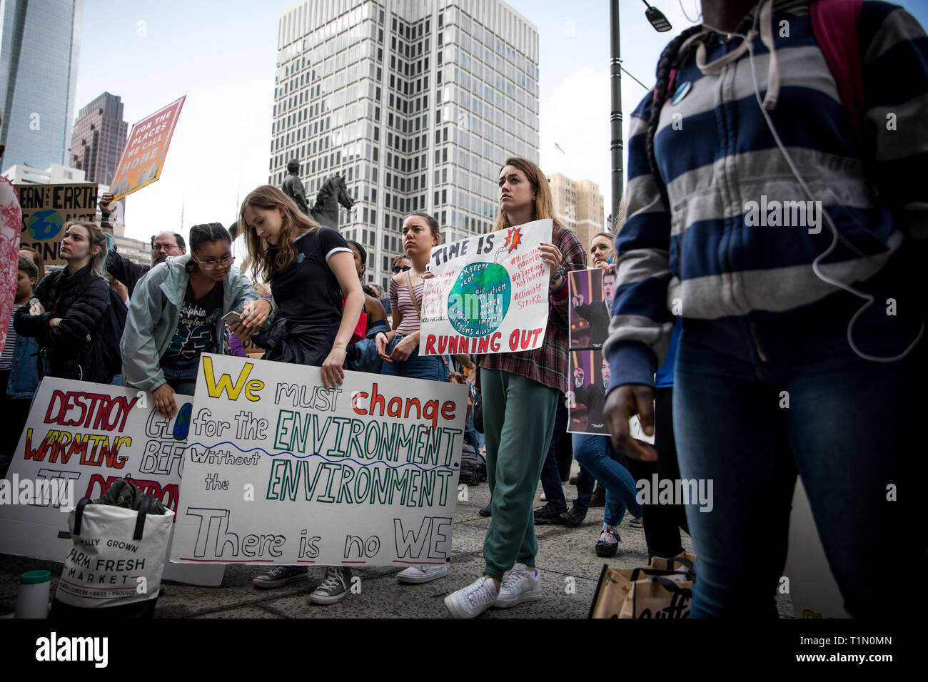 Climate change march 15 2019 usa hi-res stock photography and images ...