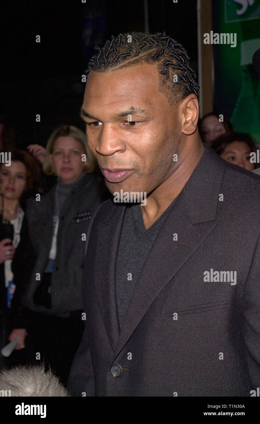Mike tyson 1999 hi-res stock photography and images - Alamy