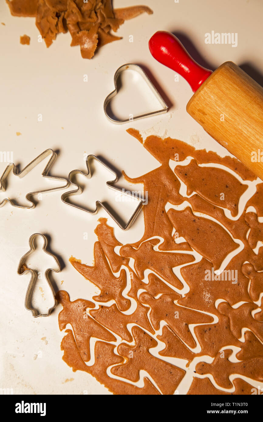 gingerbread manufacturing at home in a kitchen Stock Photo - Alamy