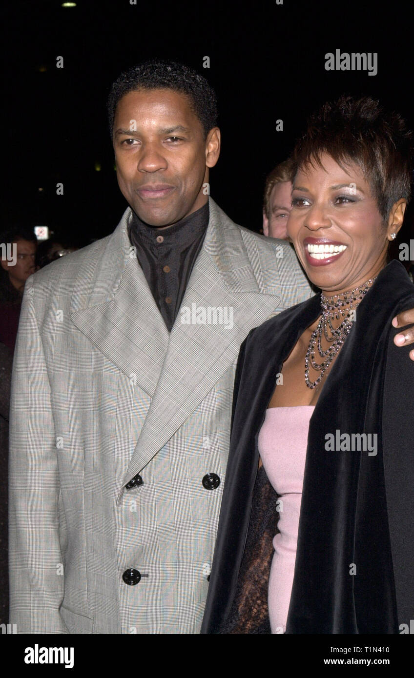 LOS ANGELES, CA. December 14, 1999: Actor Denzel Washington & Wife ...