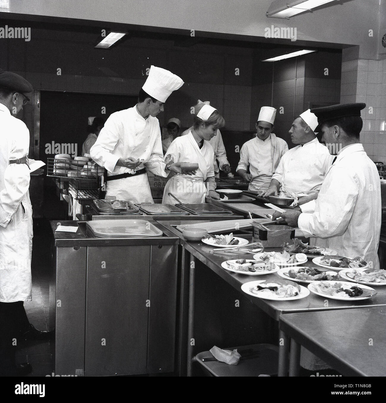 Archive 1960's kitchen hi-res stock photography and images - Alamy