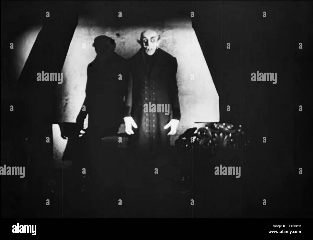 Nosferatu 1922 vintage movie screen Stock Photo - Alamy