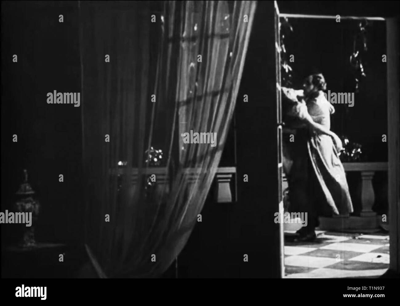 Nosferatu 1922 vintage movie screen Stock Photo - Alamy