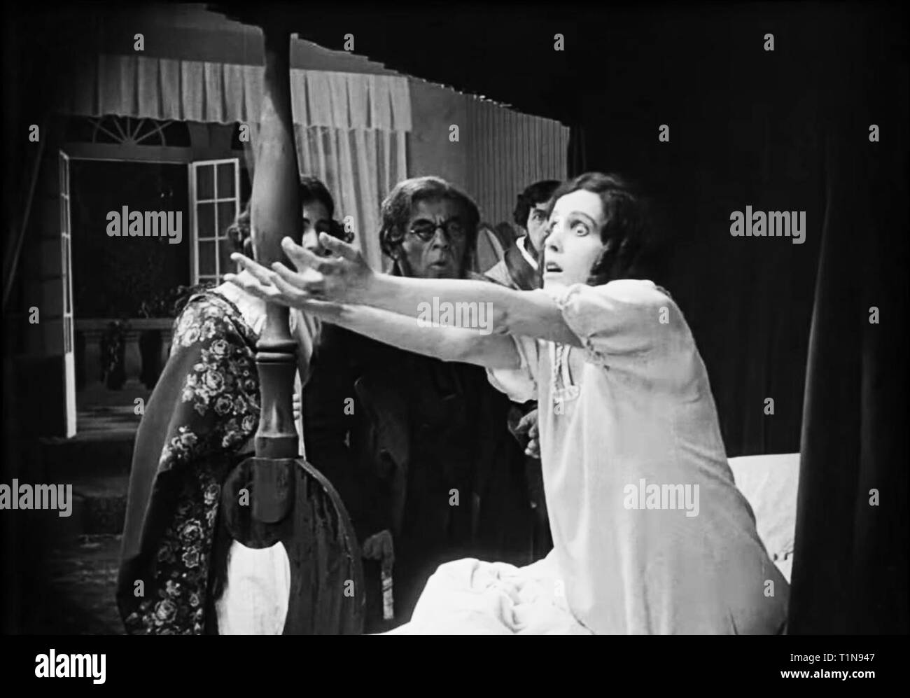 Nosferatu 1922 vintage movie screen Stock Photo - Alamy