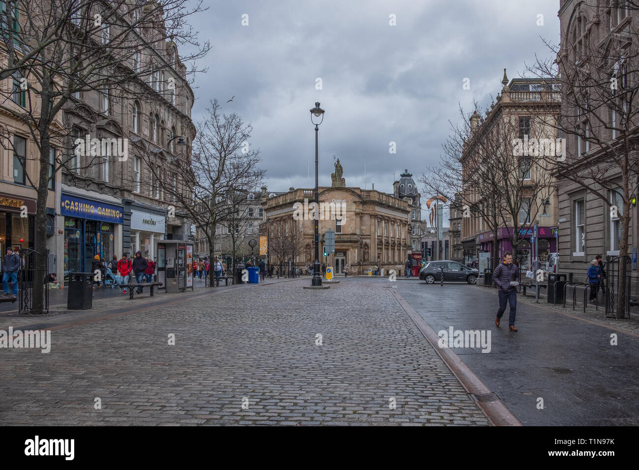 Dundee high street hi-res stock photography and images - Alamy