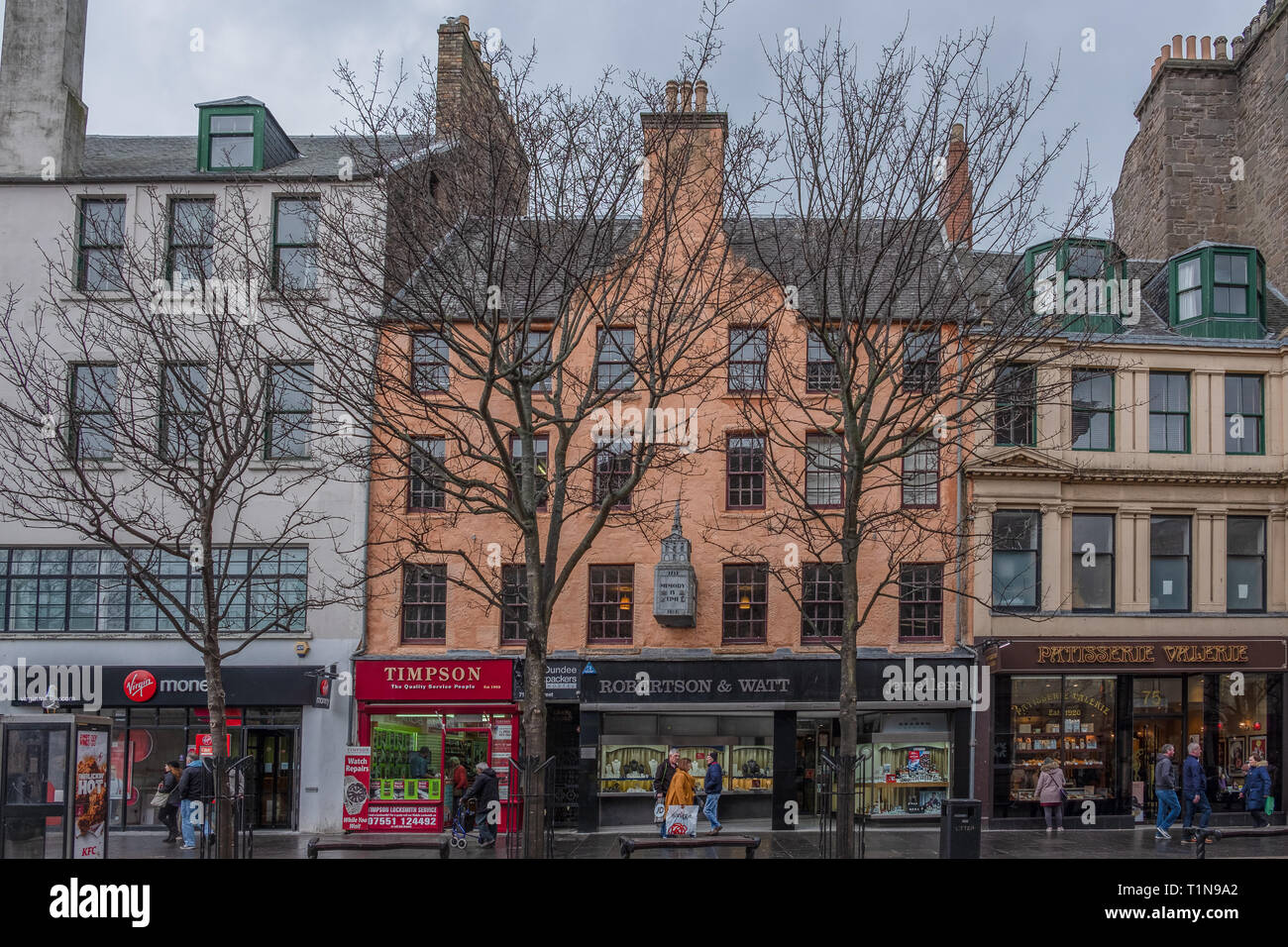 Dundee street scene hi-res stock photography and images - Alamy