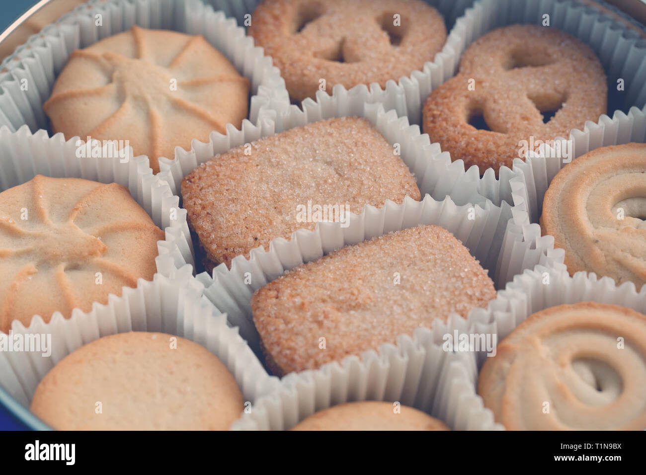 Cookies in a metal tin. Close-up. Macro Stock Photo - Alamy