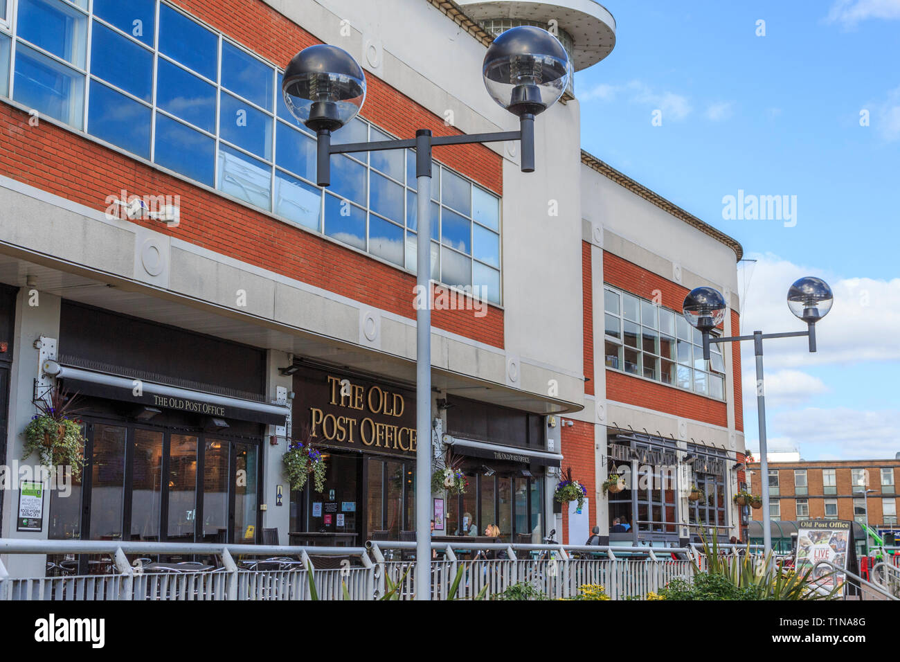 Stevenage town centre shopping hertfordshire hi-res stock photography ...