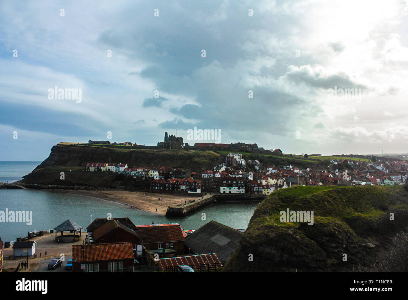 Abbey seaside hi-res stock photography and images - Alamy