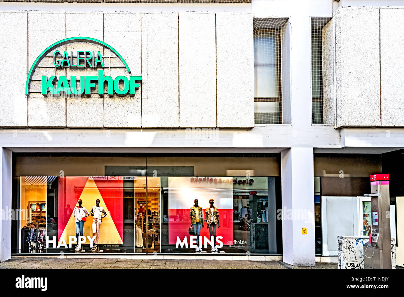 Schaufenster display dummy hi-res stock photography and images - Alamy