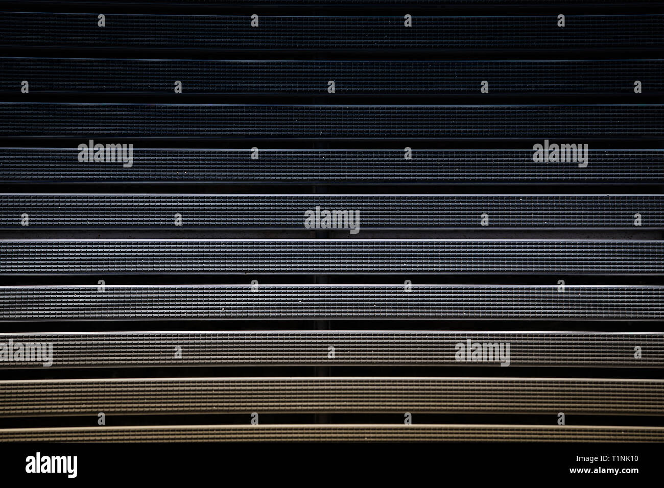 Mesh inserts hi-res stock photography and images - Alamy