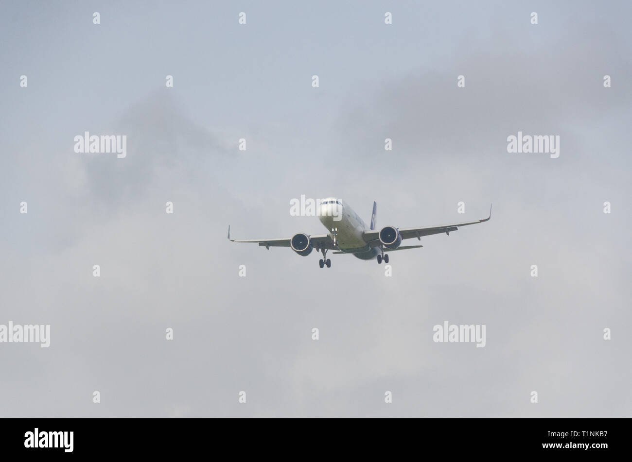 Airbus a320 landing gear hi-res stock photography and images - Alamy