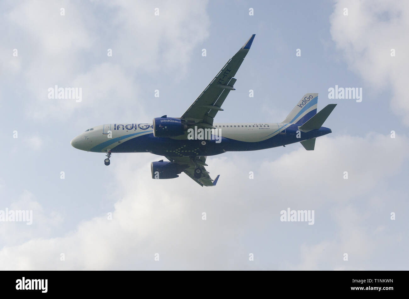 Airbus A320 Landing Gear High Resolution Stock Photography and Images ...