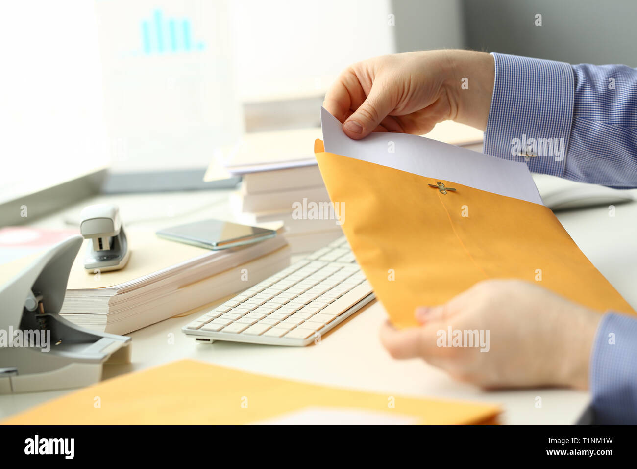 Envelope a4 hi-res stock photography and images - Alamy