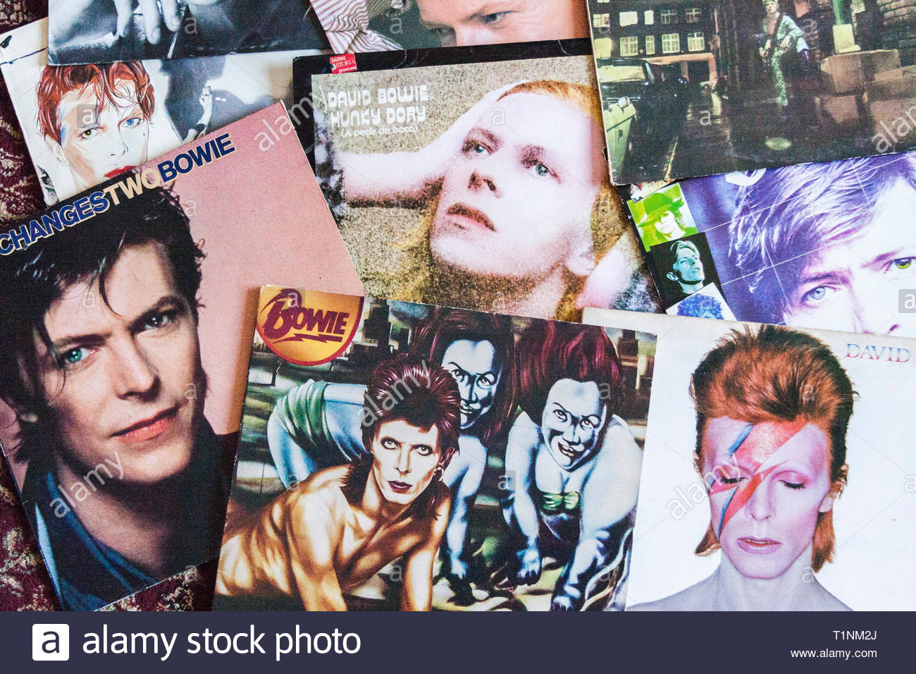 David Bowie Album Covers High Resolution Stock Photography and Images ...