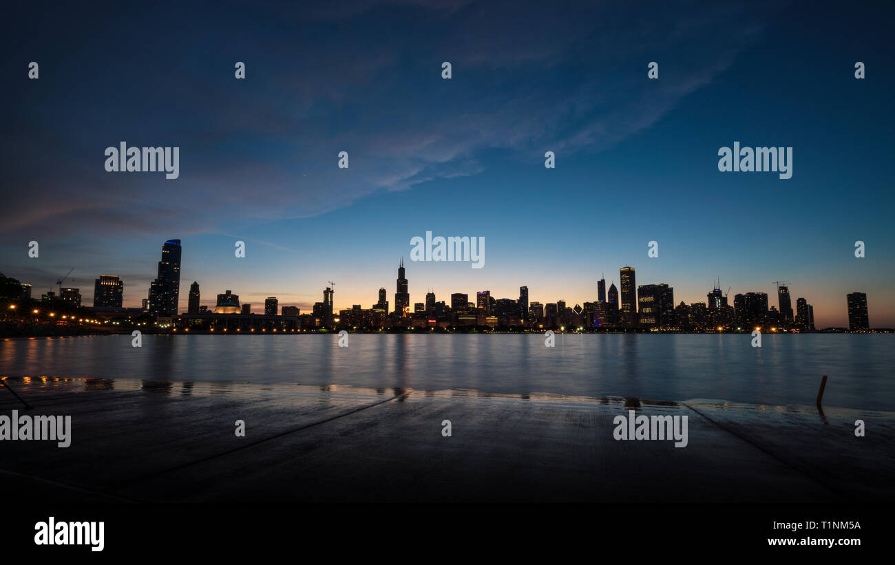 Chicago spring hi-res stock photography and images - Alamy