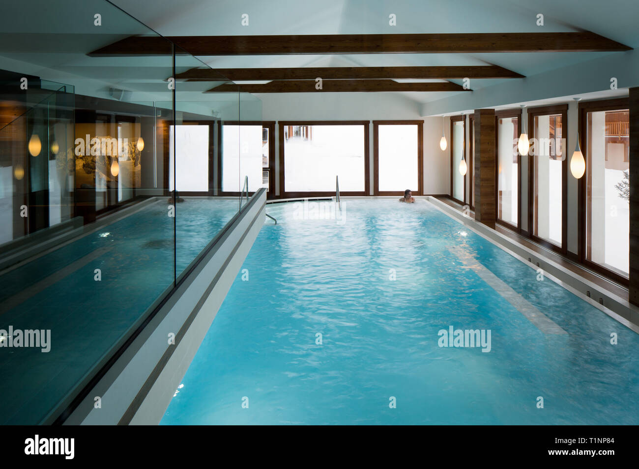 Hotel swimming pool Stock Photo - Alamy