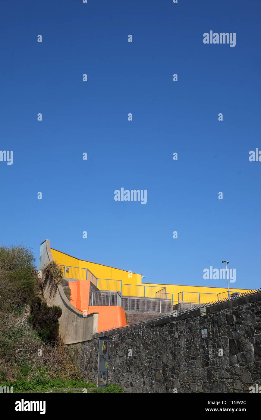 Portishead pool hi-res stock photography and images - Alamy