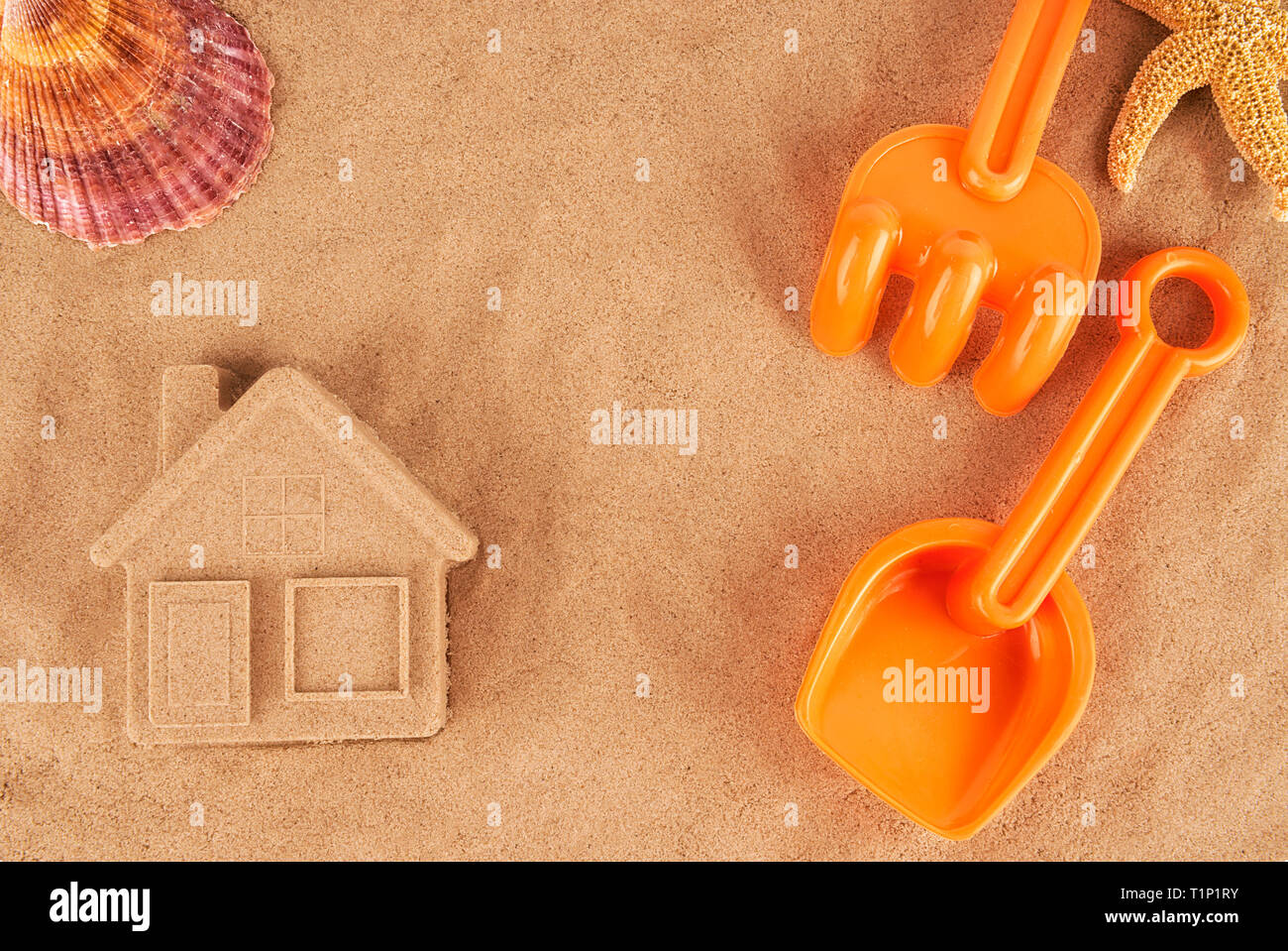 Sand house hi-res stock photography and images - Alamy