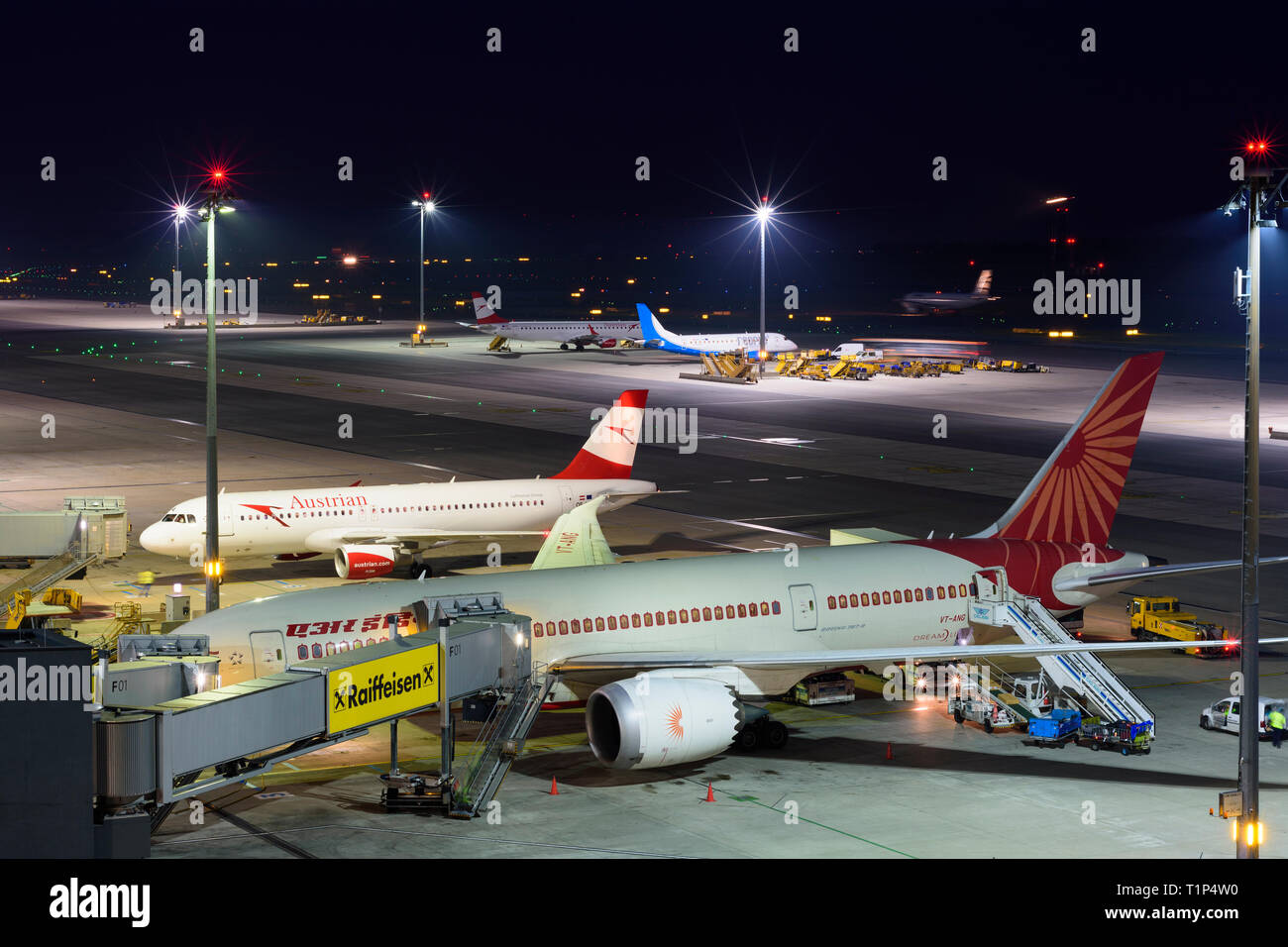 Wien Vienna airport, pier Nord (North), aircraft, plane, Austrian ...