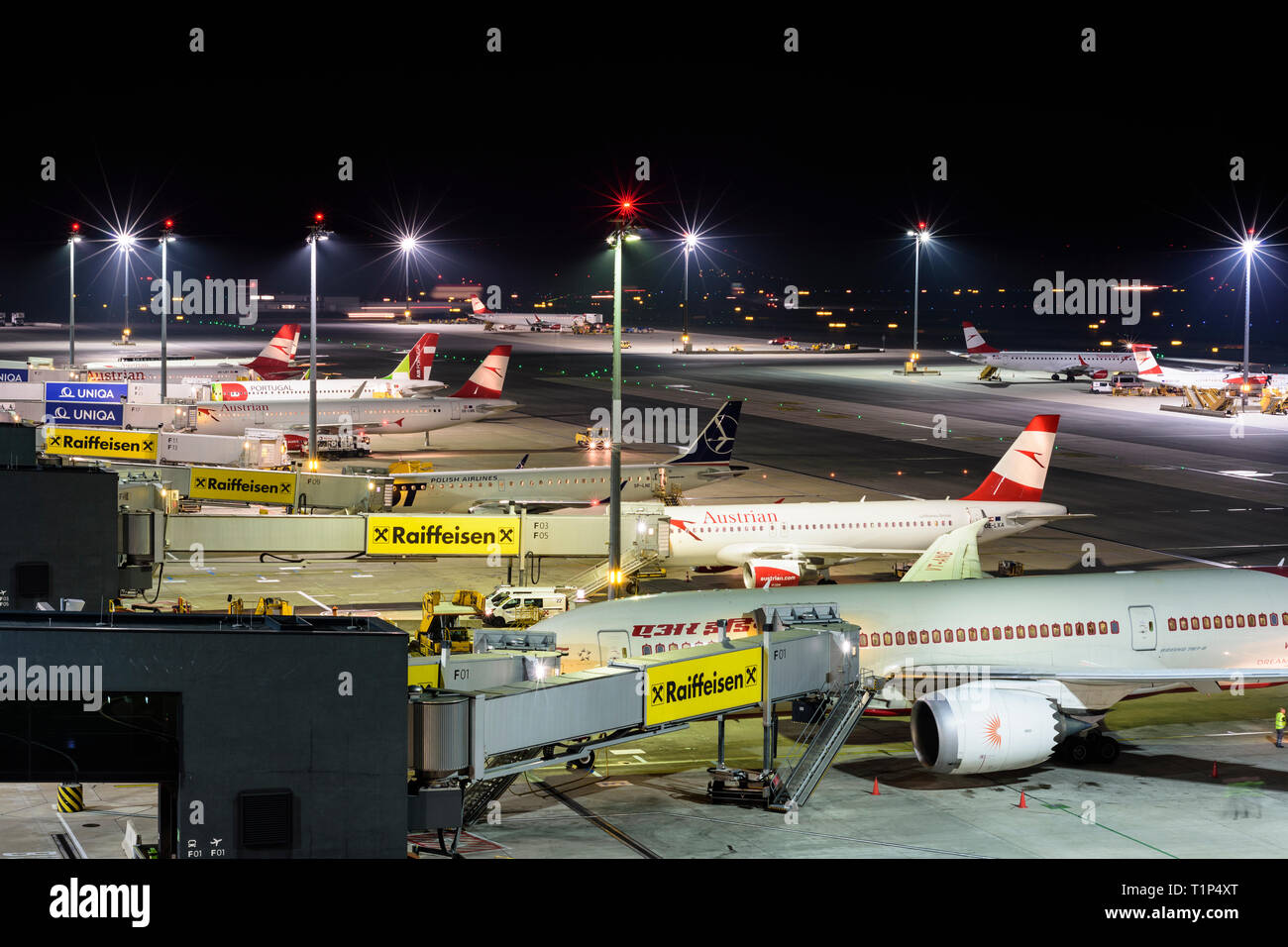 Wien Vienna airport, pier Nord (North), aircraft, plane, Austrian ...