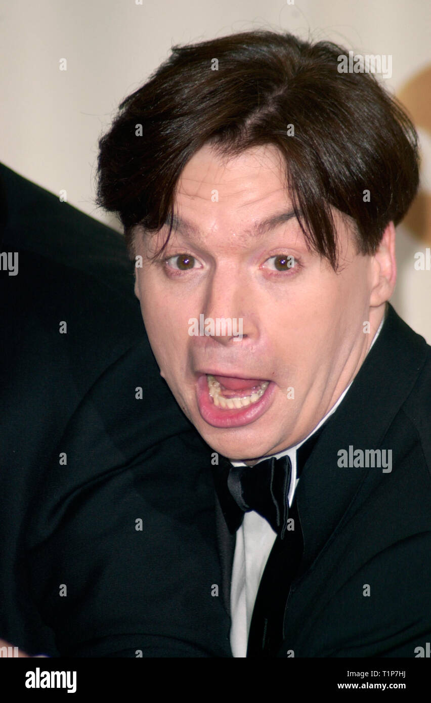LOS ANGELES, CA. March 26, 2000: Actor Mike Myers at the 72nd Academy ...