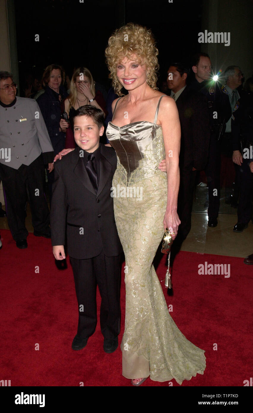 LOS ANGELES, CA. February 17, 2000: Actress Loni Anderson & son QUINTON ...
