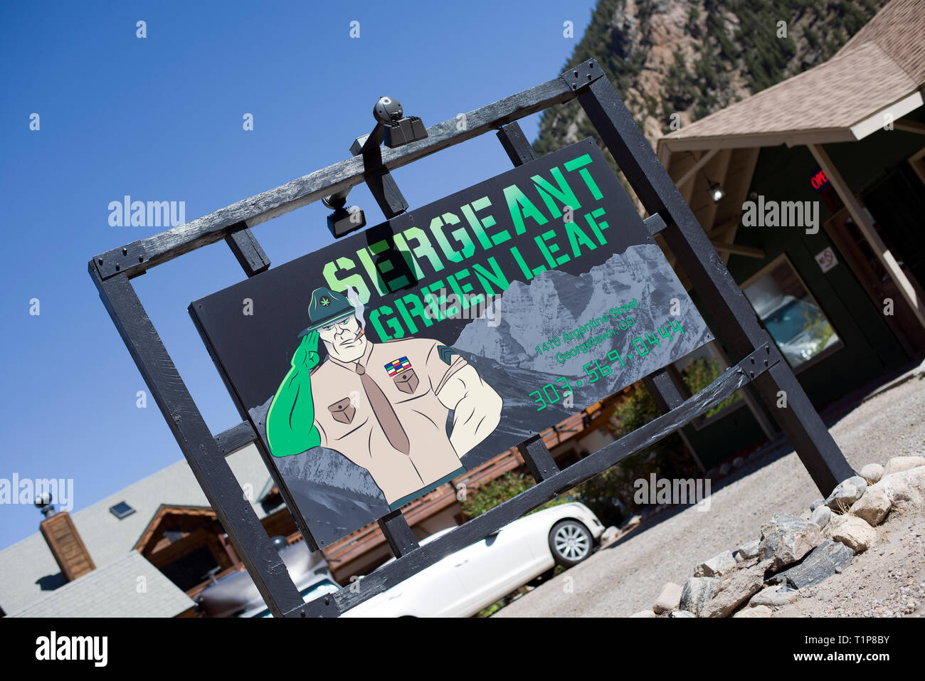 Cannabis cartoon hi-res stock photography and images - Alamy