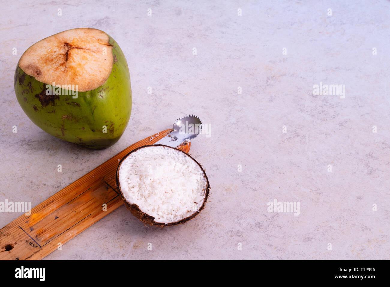 Raspa coco hi-res stock photography and images - Alamy