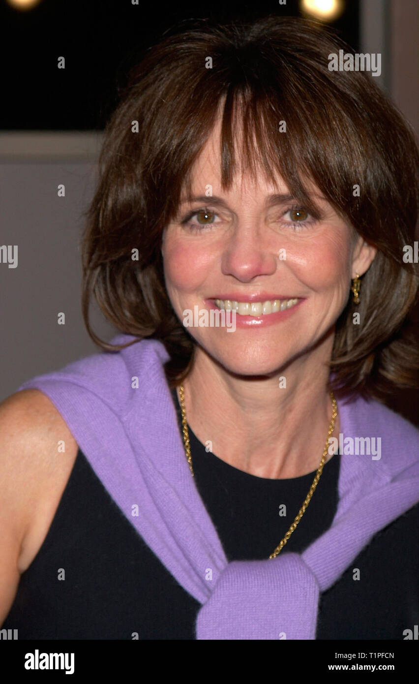 Los Angeles Ca September 25 2000 Actress Director Sally Field At
