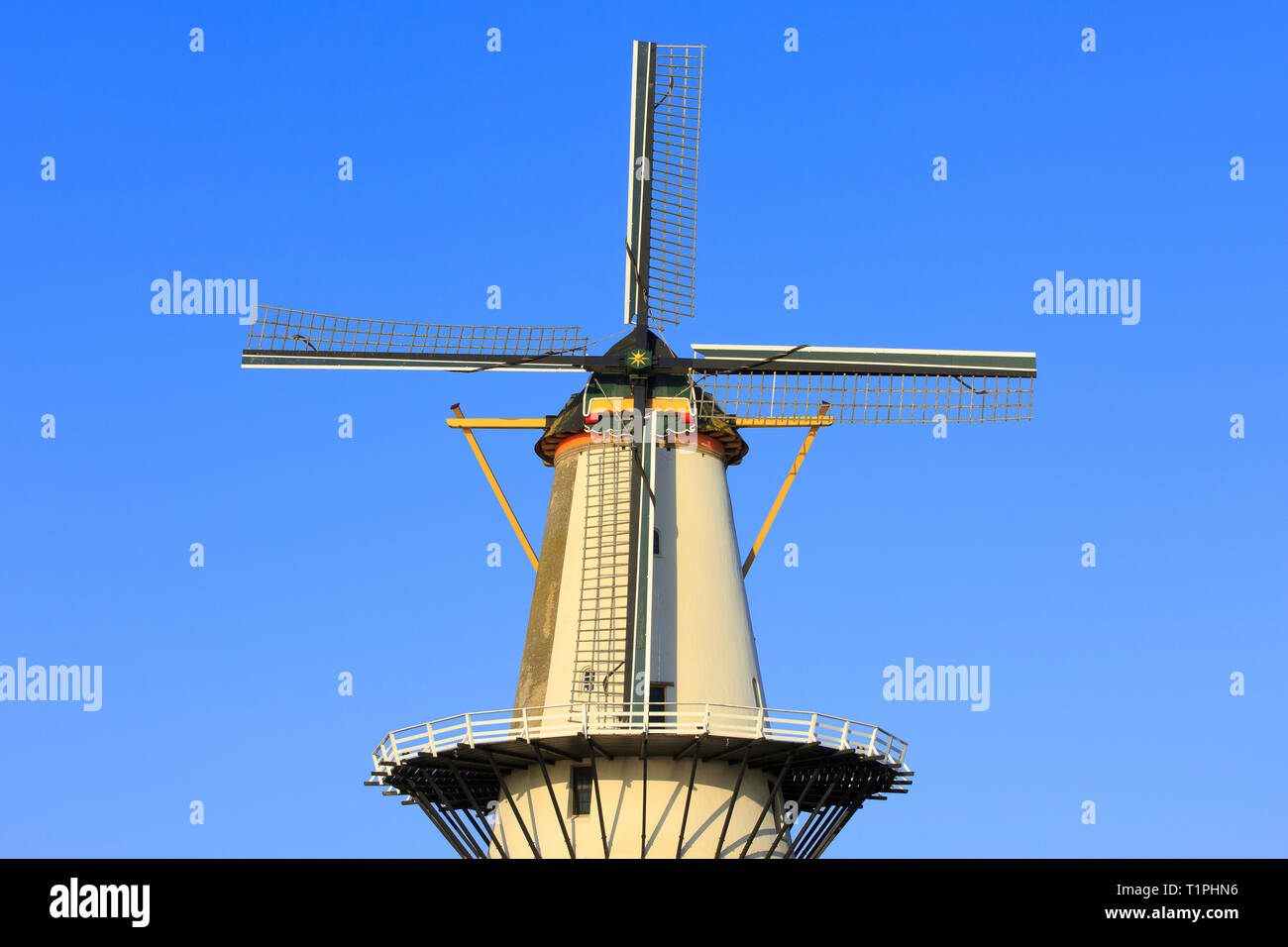 17th century flour mill hi-res stock photography and images - Alamy