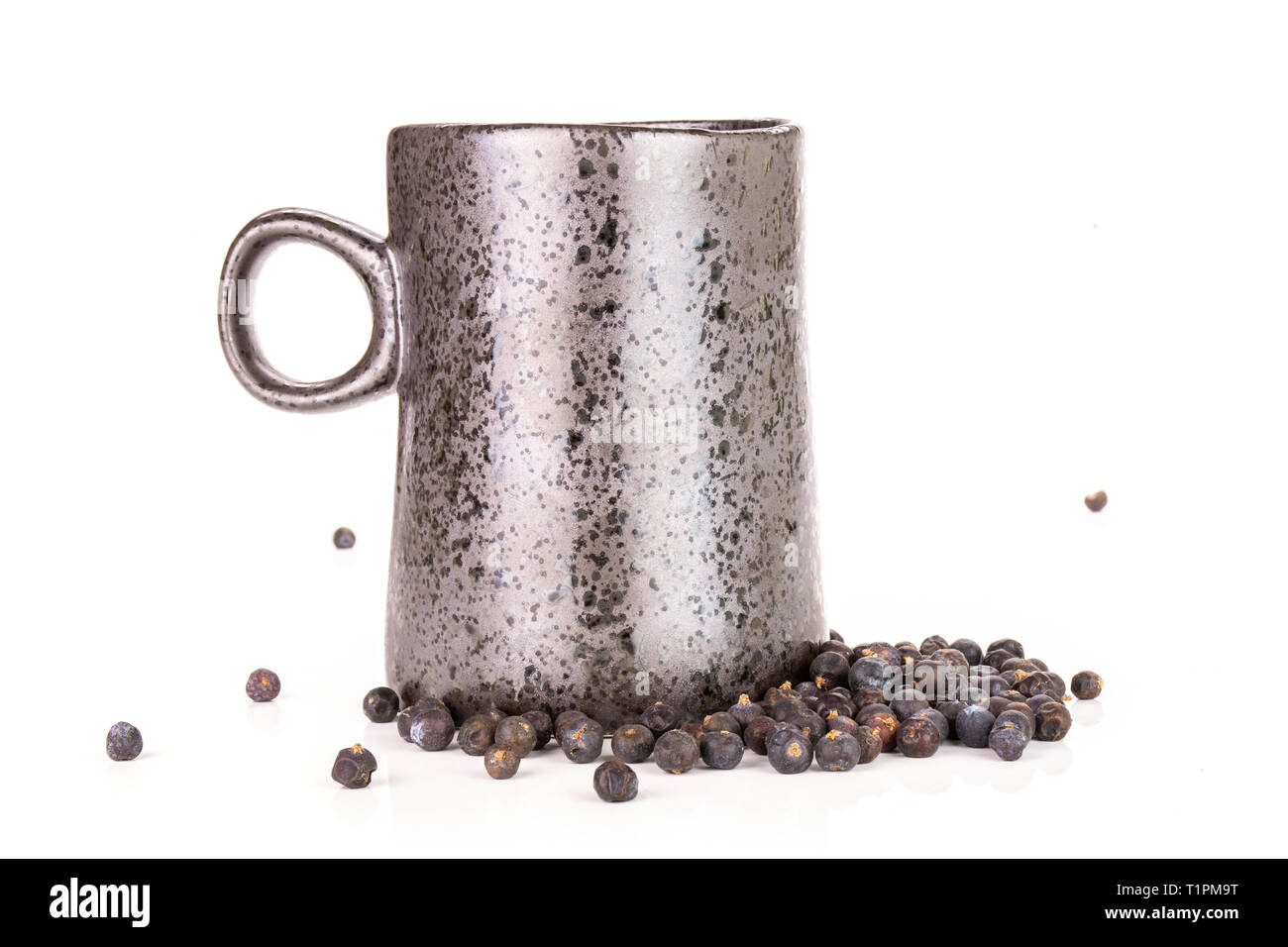 Lot of whole dry juniper berry seed isolated on white background Stock ...