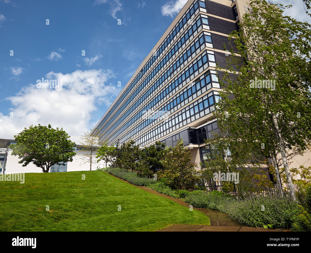 SHEFFIELD, ENGLAND – MAY 8, 2009: Owen Building. The part of the ...