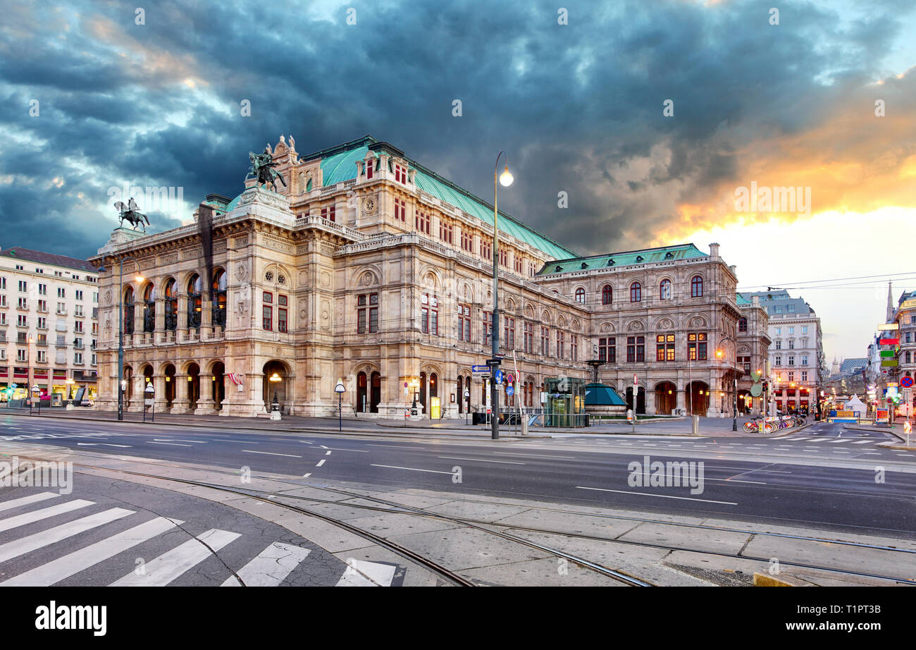 Vienna opera house stage hi-res stock photography and images - Alamy