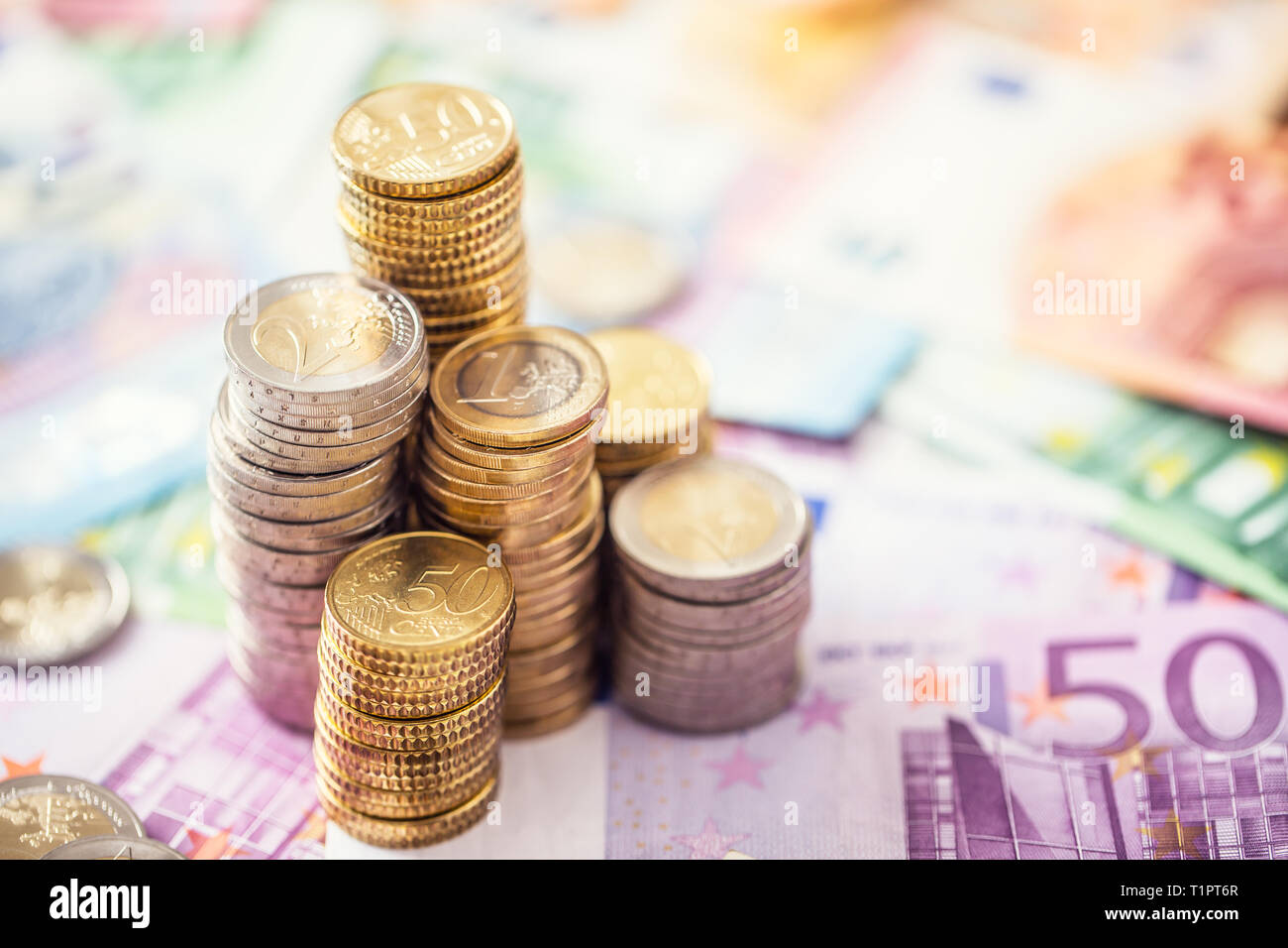 Euro standing hi-res stock photography and images - Alamy