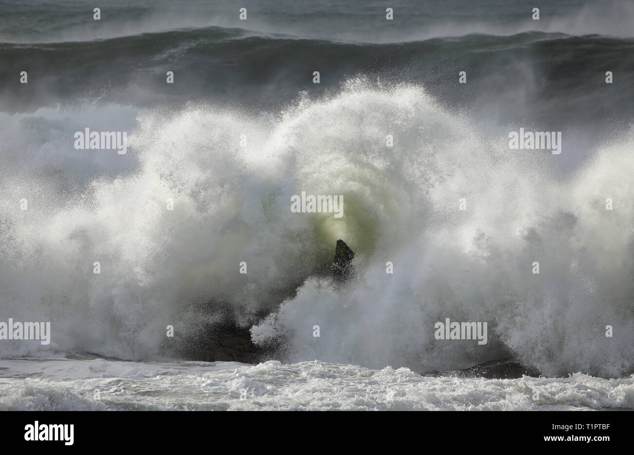 Big stormy breaking sea wave detail Stock Photo - Alamy