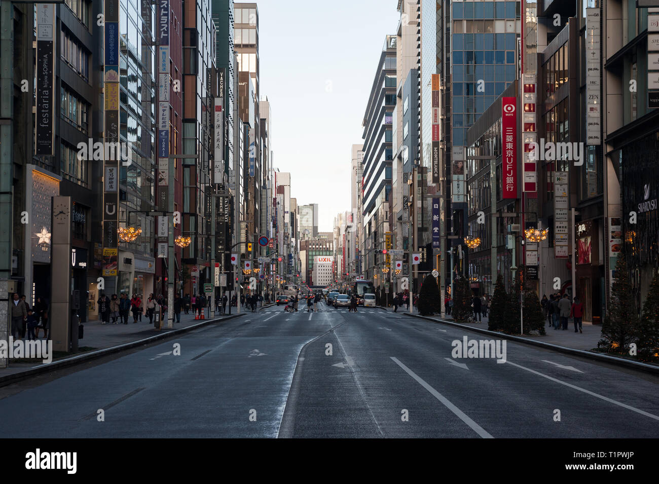 Chuo Dori High Resolution Stock Photography and Images - Alamy