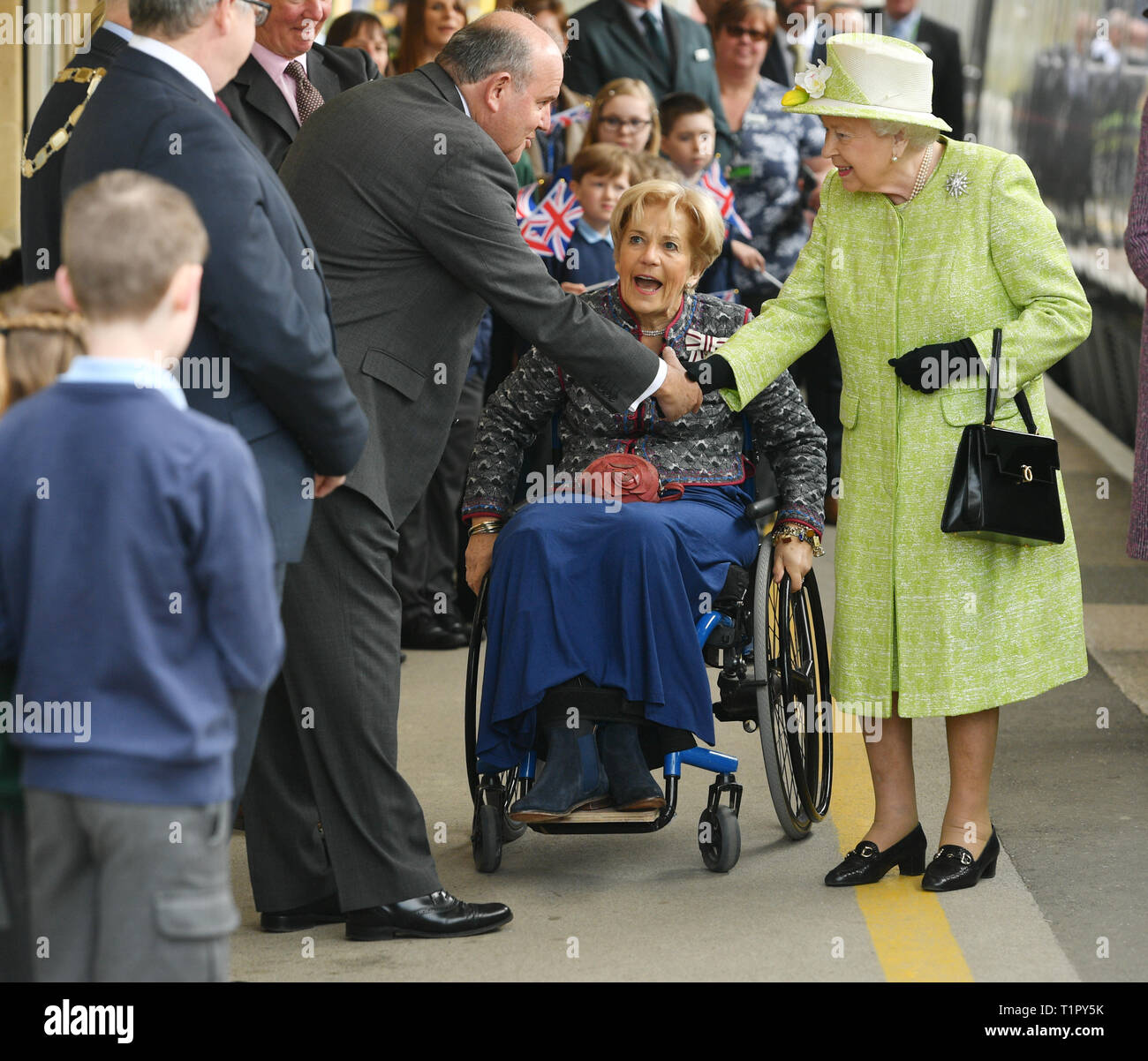 The Lord Lieutenant of Somerset, Annie Maw (centre) introduces Queen ...