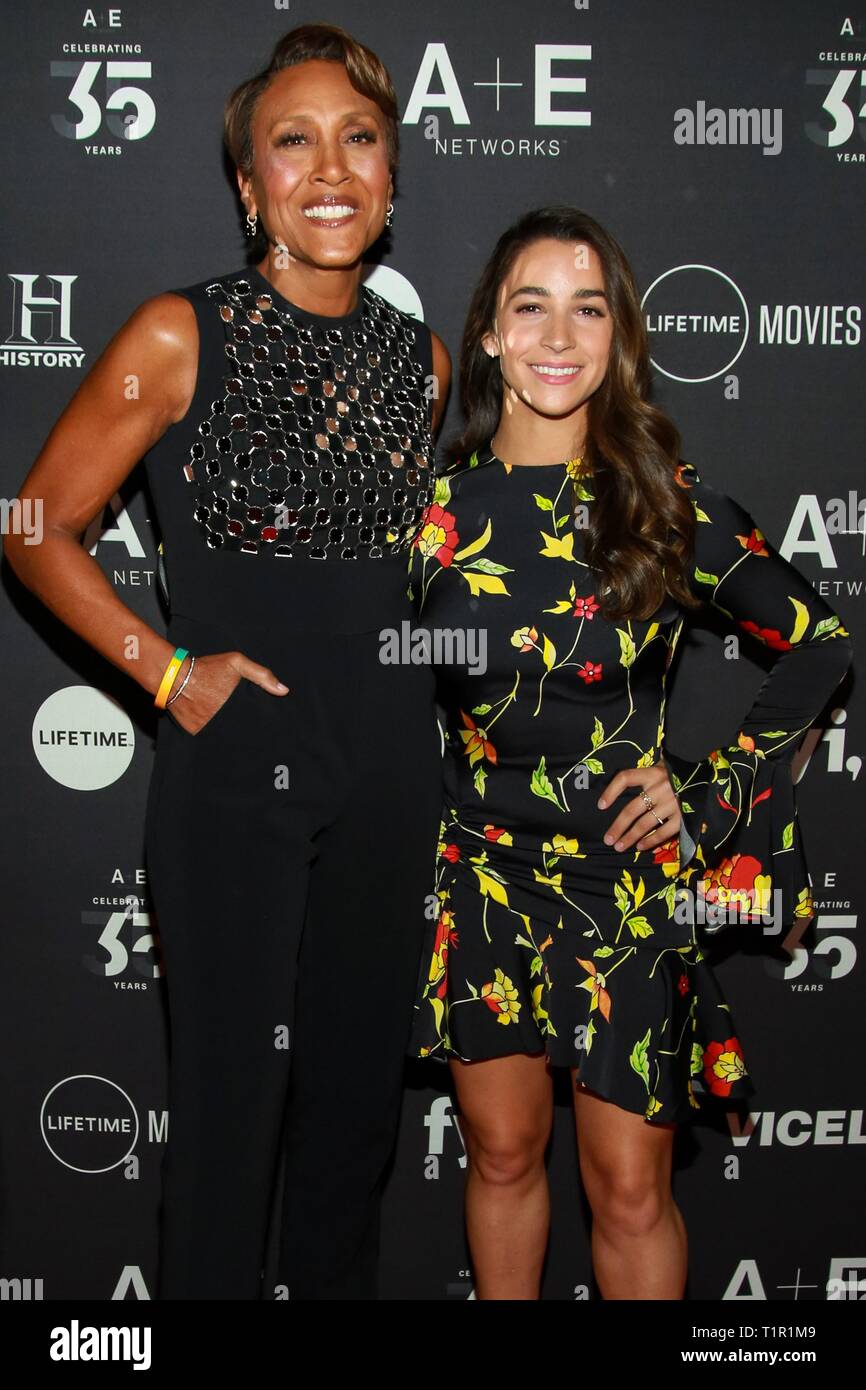 Robin roberts and aly raisman hi-res stock photography and images - Alamy